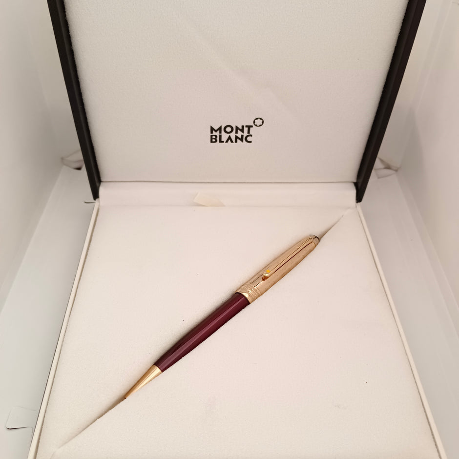 Vintage Pen Store - Collection of all types of Pens