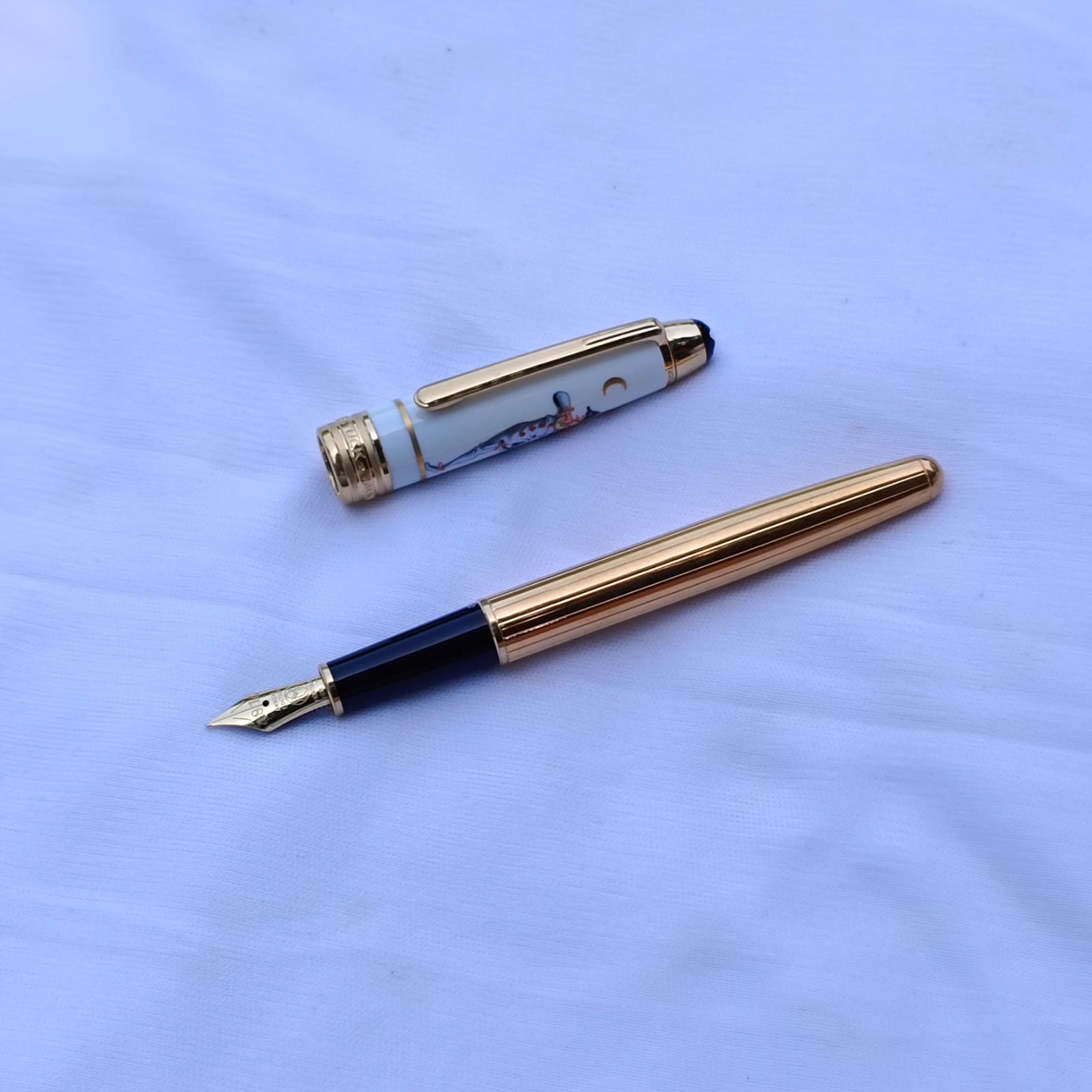 Vintage Pen Store - Collection of all types of Pens